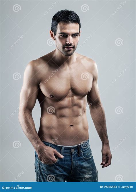 Modelo Masculino Sexy Foto De Stock Imagem De Atitude 29355474