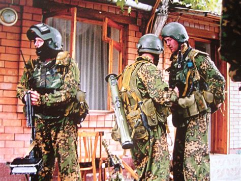 Почему российский спецназ до сих пор использует немецкий камуфляж СС ...