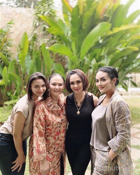 Potret Kartika Sary Adik Krisdayanti Dan Yuni Shara Yang Jarang Terekspos