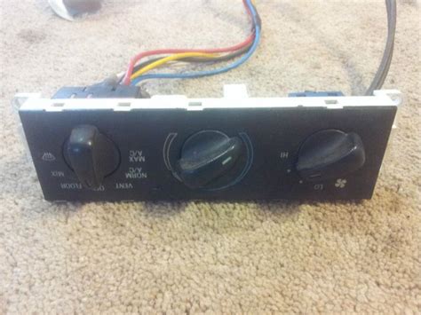 Sell 99 04 Ford Mustang V6 3 8L AC Heat Climate Control Panel OEM In