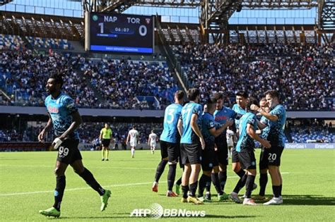 김민재 풀타임 활약 나폴리 토리노에 3 1 완승선두 질주 네이트 스포츠