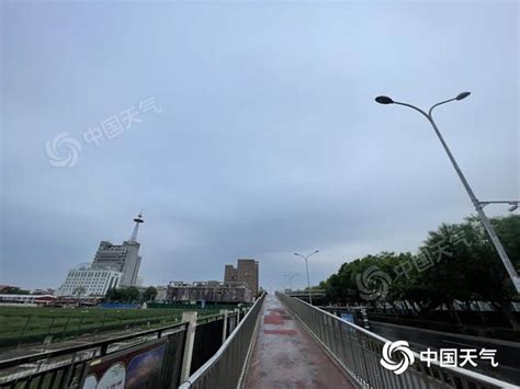 北京今明两天多雷雨 气温连续下滑最高气温仅20℃上下 极目新闻