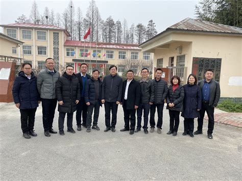 校党委副书记李俊杰一行到正阳县参观考察 动物医学院
