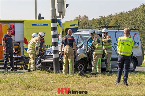 Twee Gewonden Bij Ongeval Tussenring Hv Almere