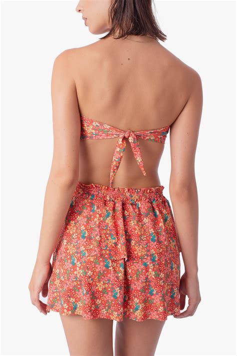SAIA CURTA BABADOS ESTAMPA FLORAL ENCANTADORA SAÍDA DE PRAIA