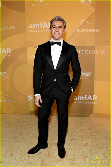 Madison Beer Alexis Ren Chris Olsen Go Glam For AmfAR Gala Los