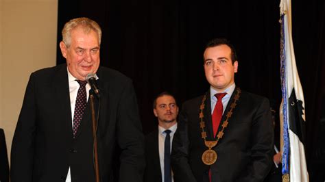 Zeman Nav T Vil Svoji Ba Tu Mlad Starosta Je Jeho Odp Rce Na Zl Ho Mu E Si Ale Hr T Nemusel