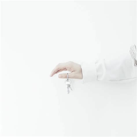 آنالی اکبری ویرگول