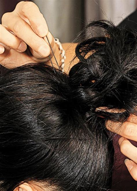 Пучок на короткие волосы