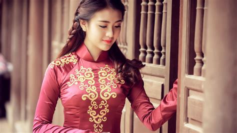 Картинки азіатка обличчя посмішка сукня візерунок кіски обои 1920x1080 картинка №591243