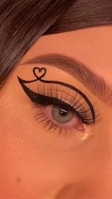 Mariana Sillva Adlı Kullanıcının ☁️ 𝙈𝘼𝙆𝙀🦄 Panosundaki Pin Cool Makyaj