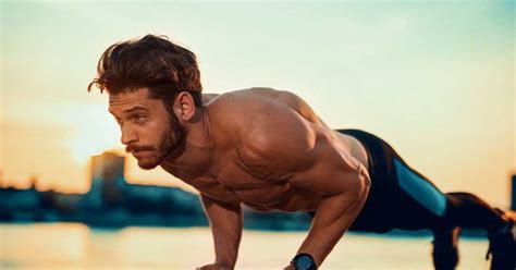 プッシュアップバーの効果と使い方！おすすめトレーニング方法を紹介 男の手仕事