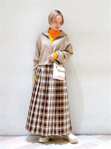 オレンジに合う色って？【色別】相性のいい色を使ったコーデ25選 2nd Style