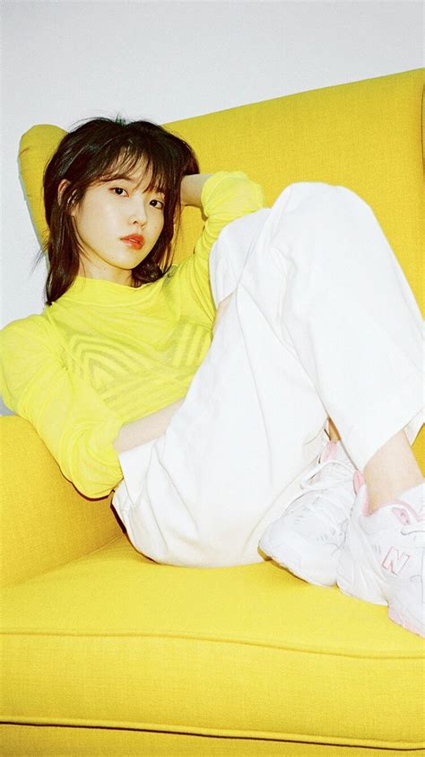 Pin Oleh Loey Byun Di Iu 아이유 Artis Korea
