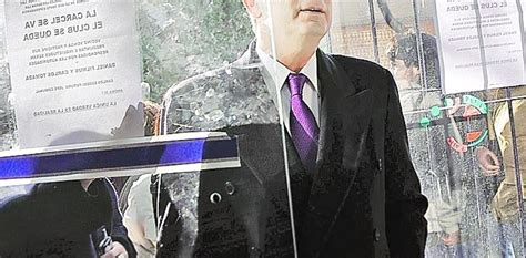 Crece la polémica por el decreto que prohíbe los avisos de sexo