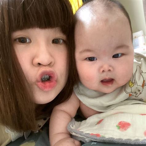 我懷孕也是開刀 醫生也說機率超級小但是就被我遇到 媽媽真的辛苦了