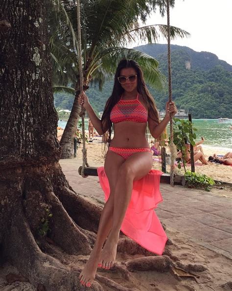 A Lot Of Body R Sexyflightattendants