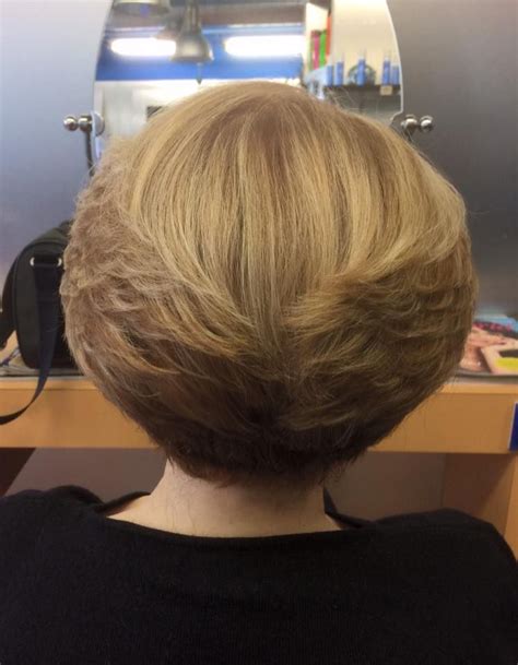 Pin By Becky Lane On Hairstyles Wedge Hairstyles Haircut For Thick