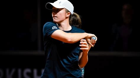 Iga Świątek Qinwen Zheng NA ŻYWO Relacja online z meczu WTA