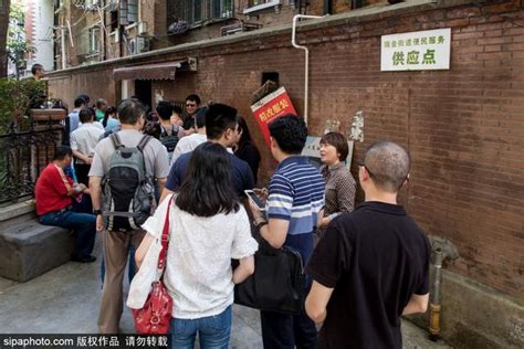 上海老伯34年只做蔥油餅 弄堂里的美味驚動bbc 每日頭條