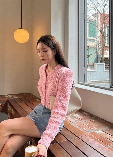 당일발송인생템 달린 부클 크롭 가디건 에이블리