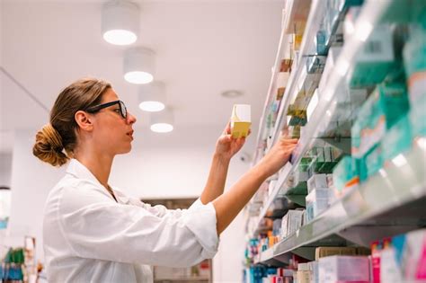 Farmacia Prateleira Imagens Download Grátis No Freepik