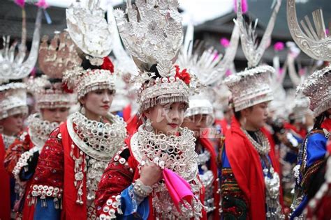 贵州雷山：跳起芦笙舞 欢度“鼓藏节” 人民图片网