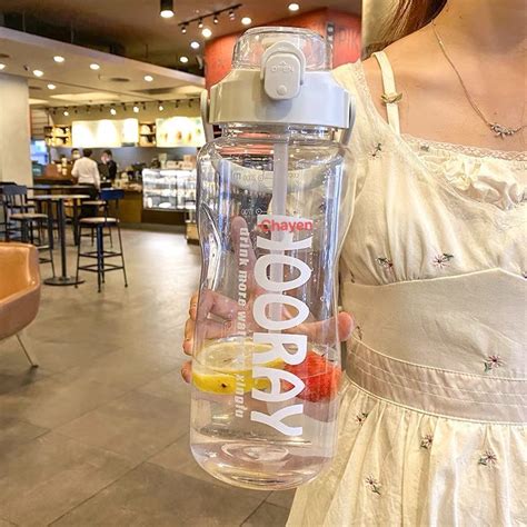 2 ลิตร 4 สีขวดพกพาพร้อมฟางขวดน่ารักกันรั่ว Portable Water Bottle Qingcan Thaipick