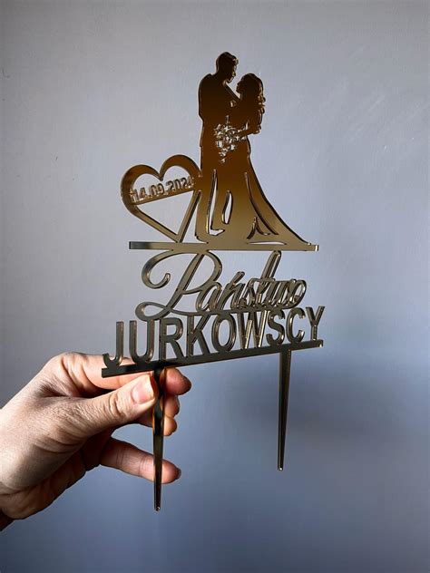 Personalizowany Topper na tort weselny Para Młoda złoty nazwisko Pracownia NINEX