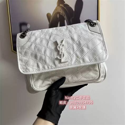 閒置二手 Ysl 褶皺絎縫霧色真皮鏈條包 498894 聖羅蘭白色中號流浪包 斜挎包 女款通勤包 鏈條包 蝦皮購物