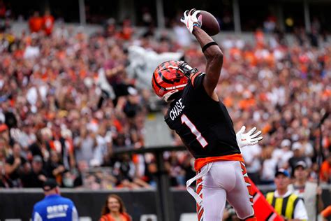 How Bengals Wr Jamarr Chases Week 1 Efforts Show His Impossibly High Ceiling The Athletic