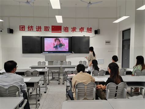 声绘奇境 英你精彩安师大附属庐江三中举行英语配音比赛 安青网