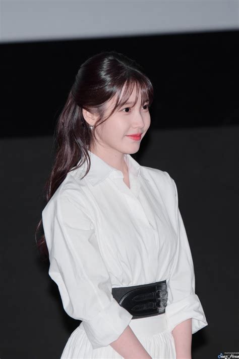 [아이유] 아이유 영화 드림 개봉일 출근 무대인사 촬스의 이슈와 유머