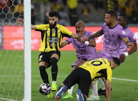 بالفيديو الاتحاد يقلب الطاولة على الخلود ويفوز 4 3 ويواصل مطاردة