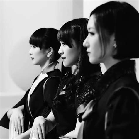 Stream Perfume Koi Wa Zenkei Shisei By Kashiyuka The Lovely Listen