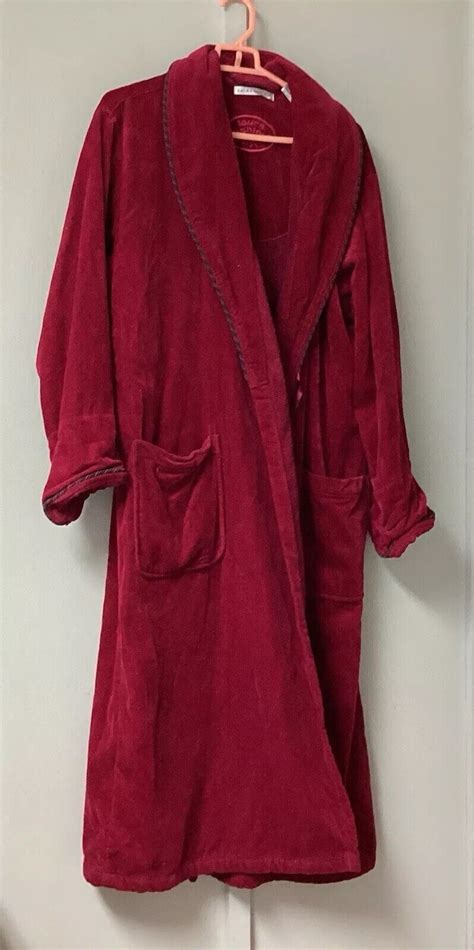 Laura Ashley Cherry Red Heavy Weight 100 Cotton Spa Gem