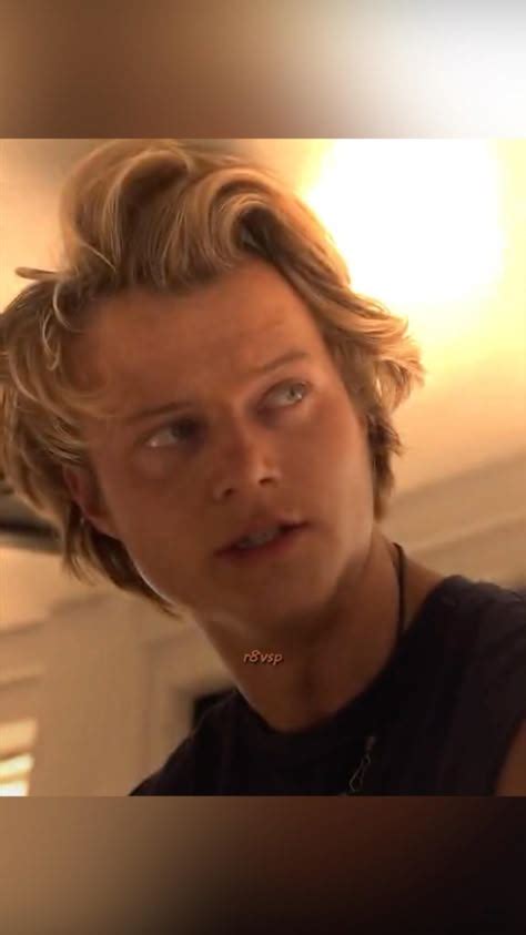 Outer Banks Atores Quentes Netflix Filmes E Series Fotos De Filmes