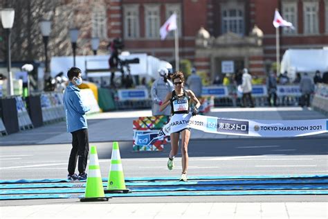 「東京マラソンで日本記録の更新を」日本長距離界の女王・新谷仁美が「走る理由はモチベーションより責任感」と言う“納得のワケ”（2／3