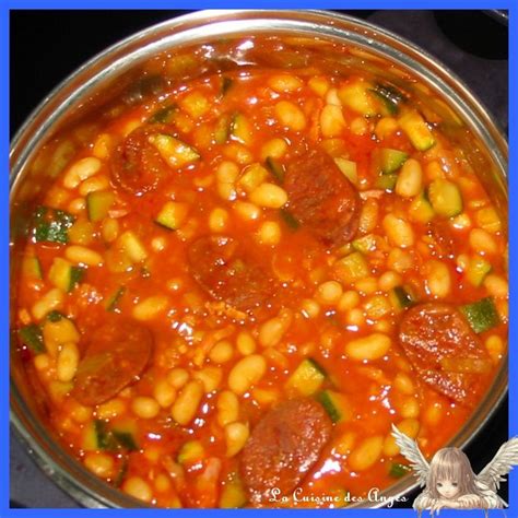 Haricots Blancs Et Dés De Courgettes Au Chorizo Et à La Tomate