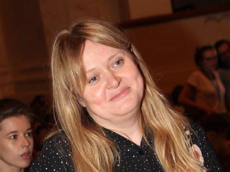 Анна Михалкова предстала без макияжа и укладки Экспресс газета