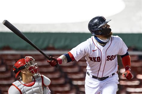 Red Sox Outfielder Alex Verdugo Racking Up Extra Base Hits