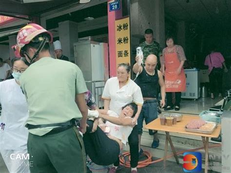 危險！「咬人」的壓面機，公安消防醫務人員齊救援 每日頭條