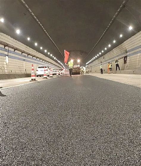 高速沥青路面摊铺 高速路面养护 高速超薄沥青施工
