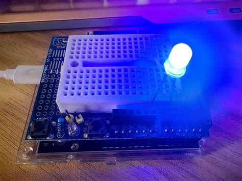 【花雕学编程】arduino动手做（234） Wemos D1 R32 Esp32搭建开发环境与极简蓝牙测试 Makelog造物记
