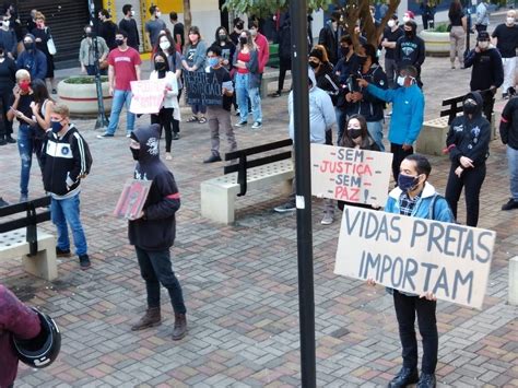 Manifestantes fazem protestos contra racismo e Bolsonaro no Paraná Tribuna de Cianorte
