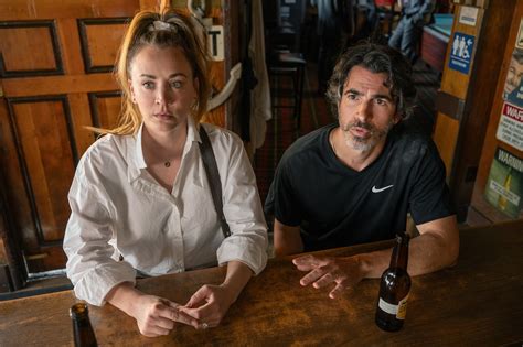 Llega Based On A True Story Nueva Serie Thriller Kaley Cuoco