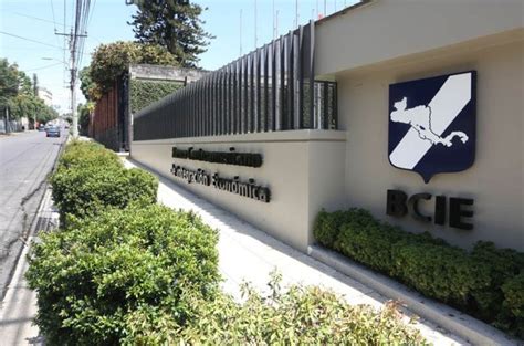 El Bcie Hará Estudios Para Tren En El Salvador Con Fondo De Corea Del