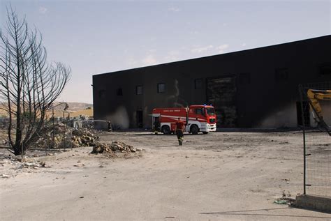 Proseguono Le Attività Di Spegnimento Dellincendio Kalat Impianti