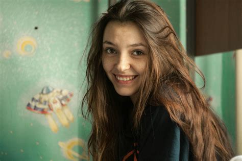 Violetta Is On Couchsurfing Couchsurfing