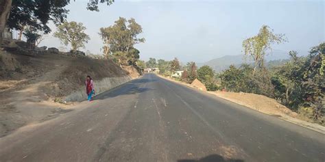 डुम्रेबेँसीसहर दुई लेन सडकमा छ किलोमिटर कालोपत्र Drishti News